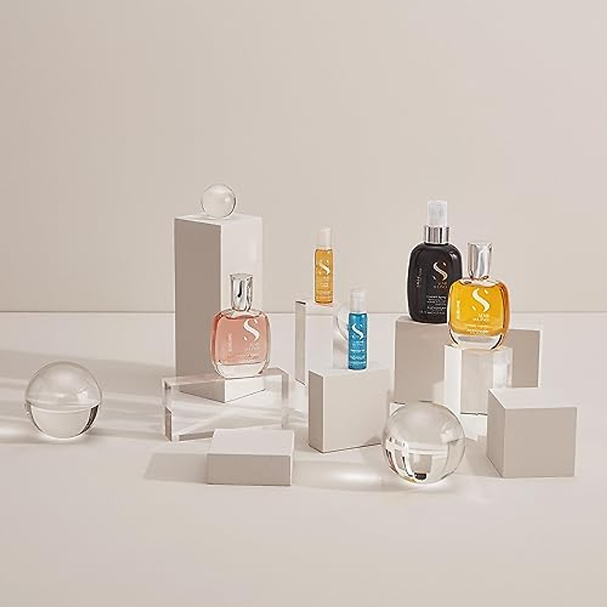 Alfaparf Milano Semi Di Lino Sublime Cristalli Smoothing Finishing Hair Spray - Dry Hair Treatment to Detangle & Add Shine - Smoothing Serum with Flax Seed Oil & Vitamin E - Vegan (4.23 oz / 125 ml)