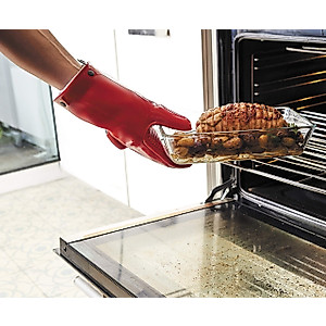 Mastrad Silicone Oven Mitt with LED Light - Lights Up Oven Or BBQ - Non Slip Grooves and Cotton Lining