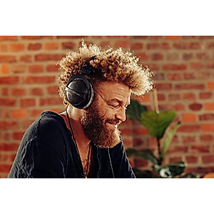 beyerdynamic DT 770 PRO 80 Ohm Over-Ear Studio Headphones in Gray. Enclosed design, wired for professional recording and monitoring