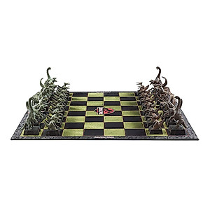 The Noble Collection Jurassic Park Chess Set