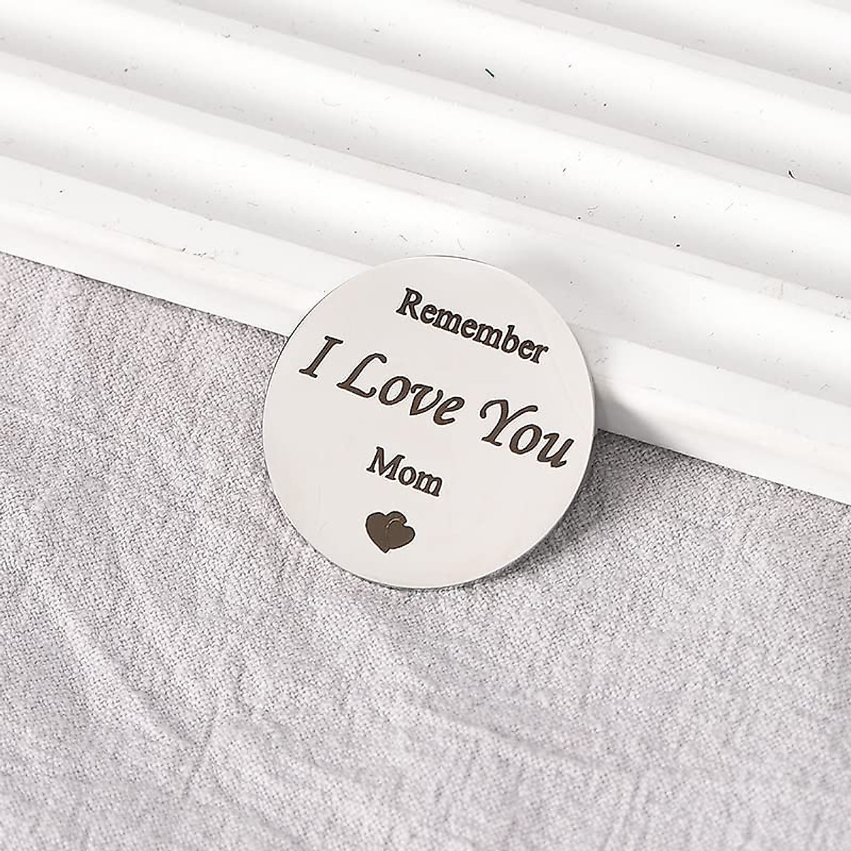 Pocket Hug Token Keychain Gifts for Mom Mother Birthday Mothers Day Gift from Daughter Son Long Distance Relationship Gifts Double Sided Pocket Hug Coin with PU Leather Keychains for Mom Women