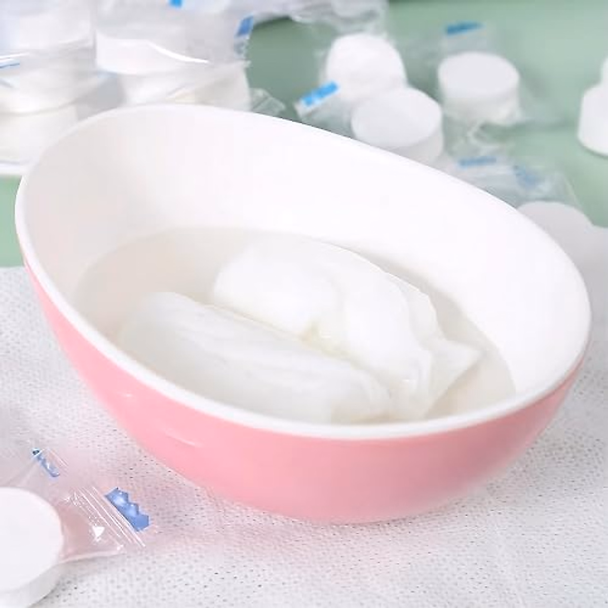 ARSHY 100 PCs Compressed Towels, Mini Tablets Disposable Portable Face Towel Cotton Coin Tissue for Travel, Camping, Hiking, Sport, Beauty Salon, Magic towel and Outdoor Activities