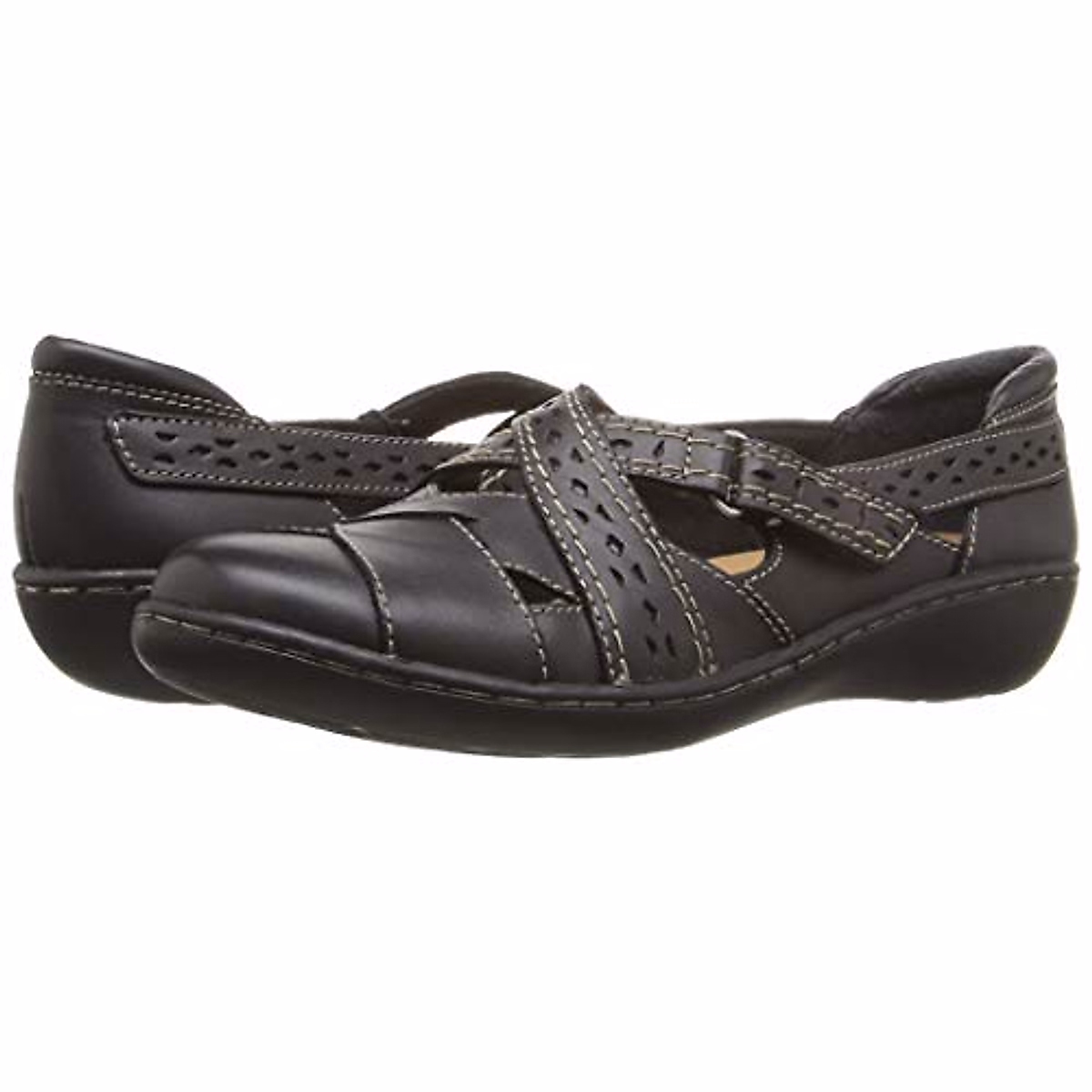 Clarks Women's Ashland Spin Q Slip-On Loafer, Black, 8.5 N US