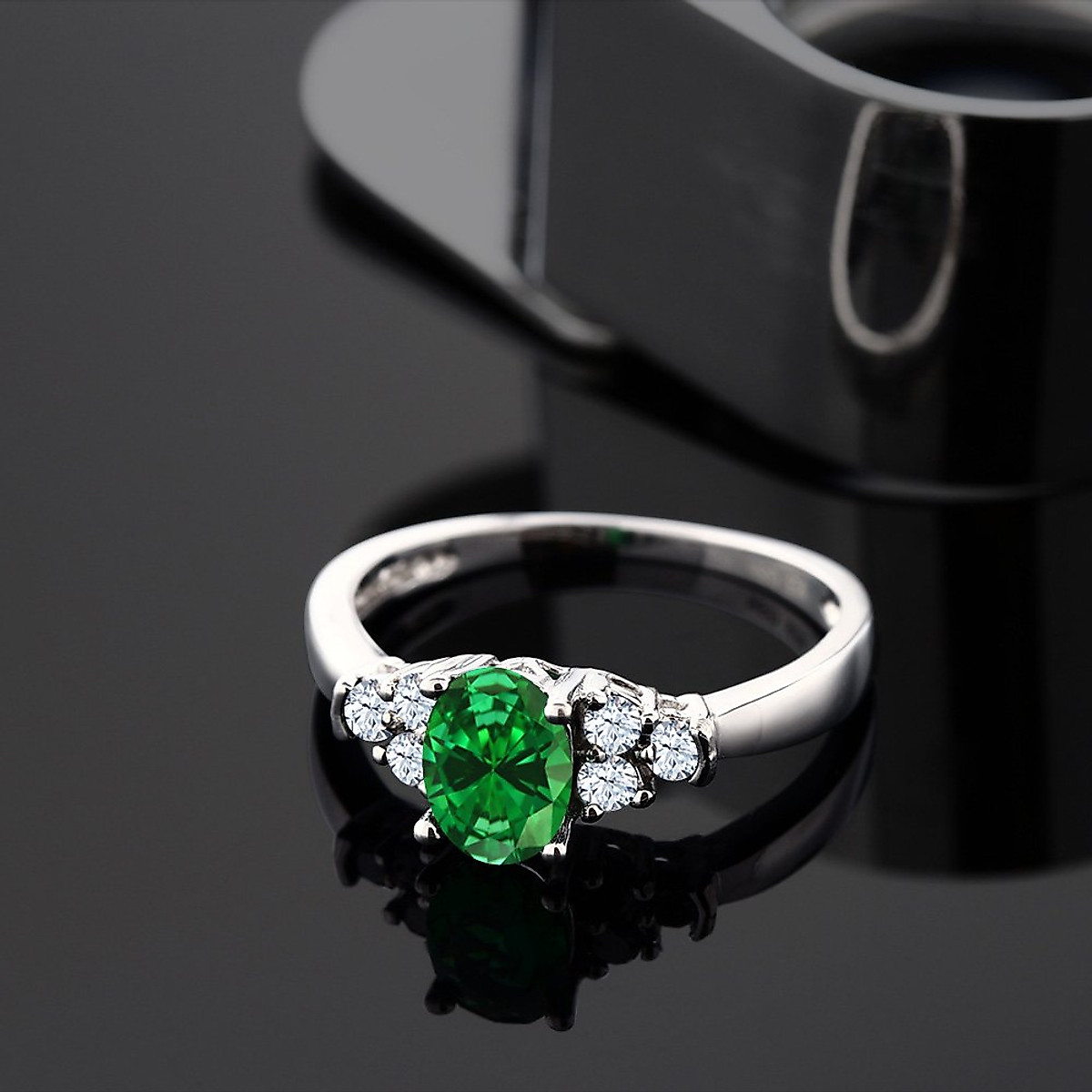 Gem Stone King 925 Sterling Silver Green Simulated Emerald and White Topaz Ring For Women (0.92 Cttw, Oval 6X4MM, Available in size 5, 6, 7, 8, 9)