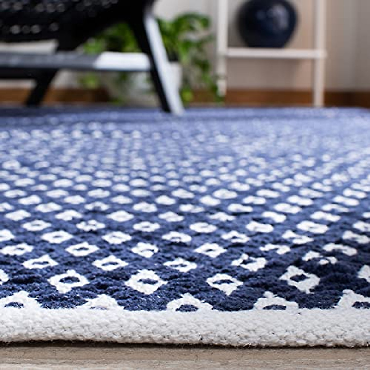 SAFAVIEH Boston Collection 2'6" x 4' Navy BOS685D Handmade Flatweave Cotton Accent Rug