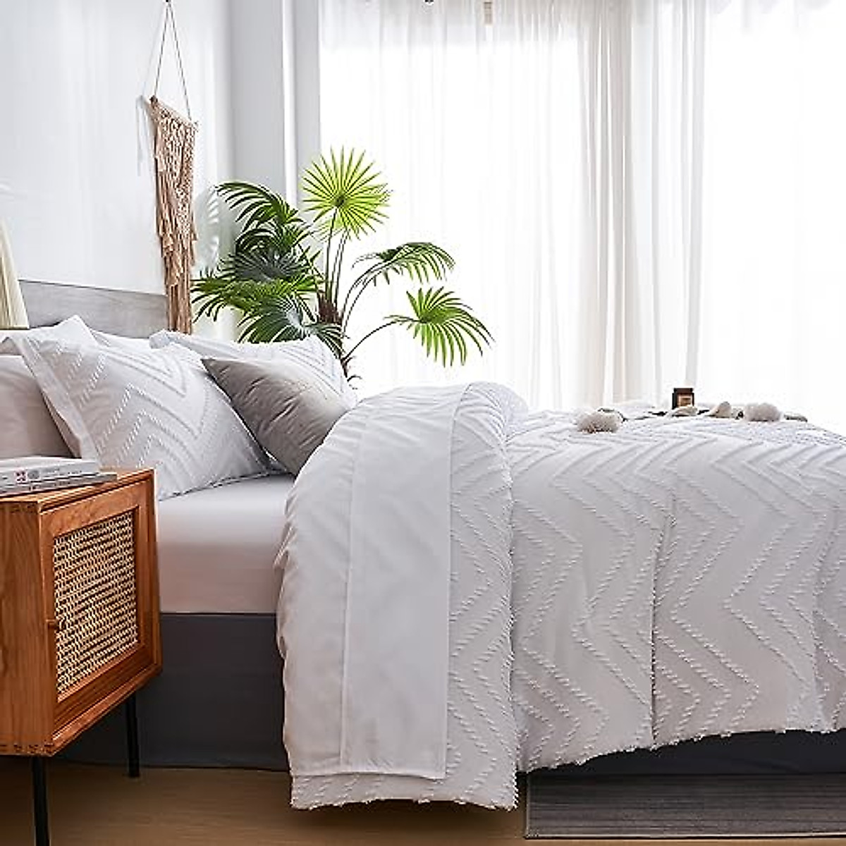 FLYMME White Twin Comforter Set with Sheets,Tufted Bed in a Bag 7 Pieces, Chevron Boho Shabby Chic Farmhouse Bedding Set,Soft Microfiber Comforter for All Season（White,68”*86”）