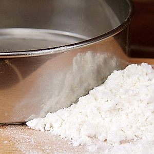 LOVEDAY 6" Flour Sieve Stainless Steel Round Flour Sieve Strainer with 40 Mesh (6 Inch, 18/8 Steel) Flour Sieve