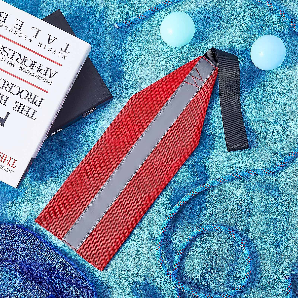 Frienda 2 Pieces Safety Travel Flag for Kayak Canoe Red Warning Flag with Webbing for Kayak SUP Towing Canoes Truck Safety Accessories Kit (Stripe Style)