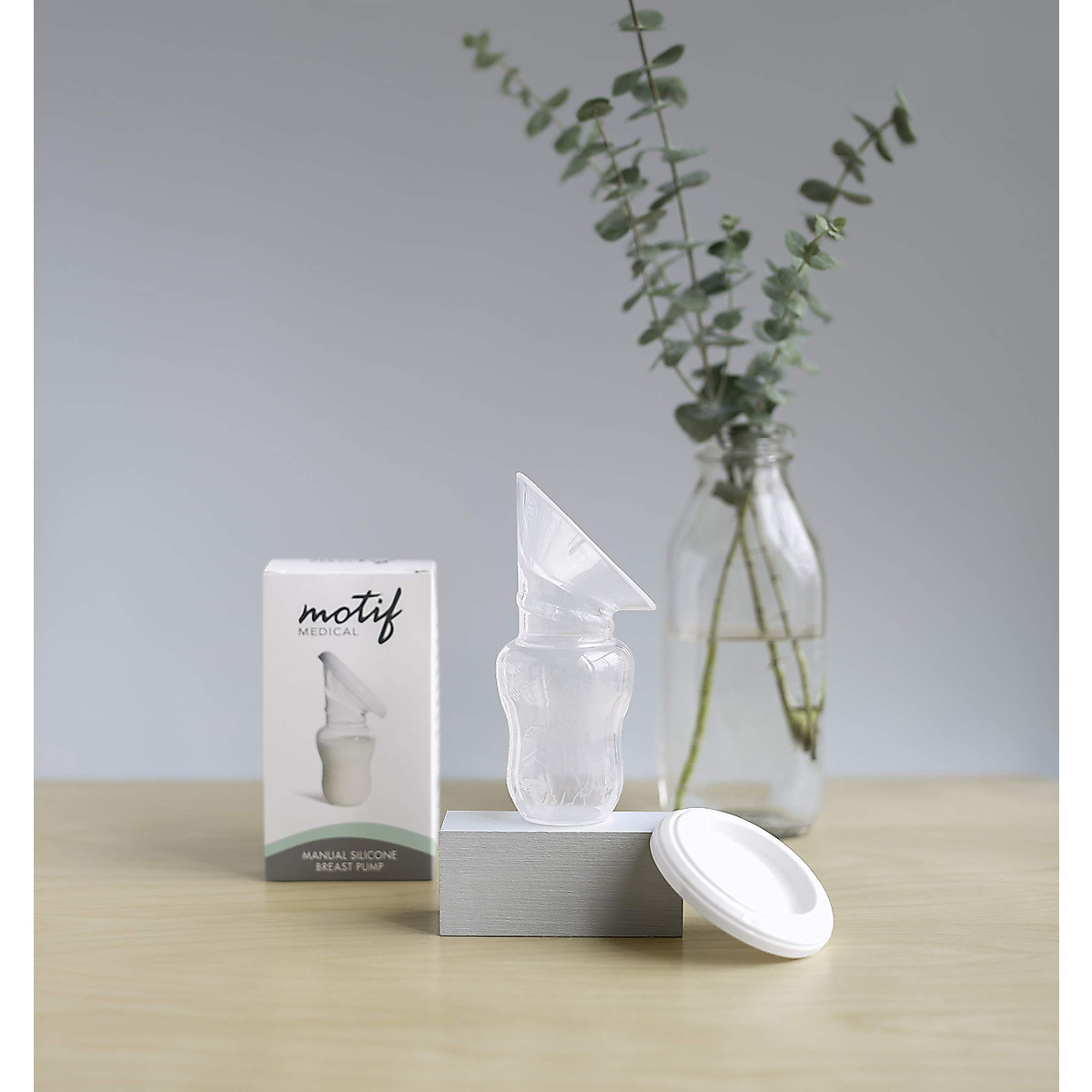 Motif Medical, Manual Silicone Breast Pump, 100% Food Grade Hand Breastmilk Pump for Breastfeeding Moms, Newborn Baby Essentials Clear