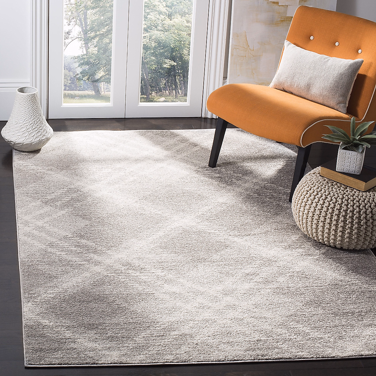 SAFAVIEH Adirondack Collection Area Rug - 8' x 10', Light Grey & Ivory, Modern Plaid Design, Non-Shedding & Easy Care, Ideal for High Traffic Areas in Living Room, Bedroom (ADR129B)