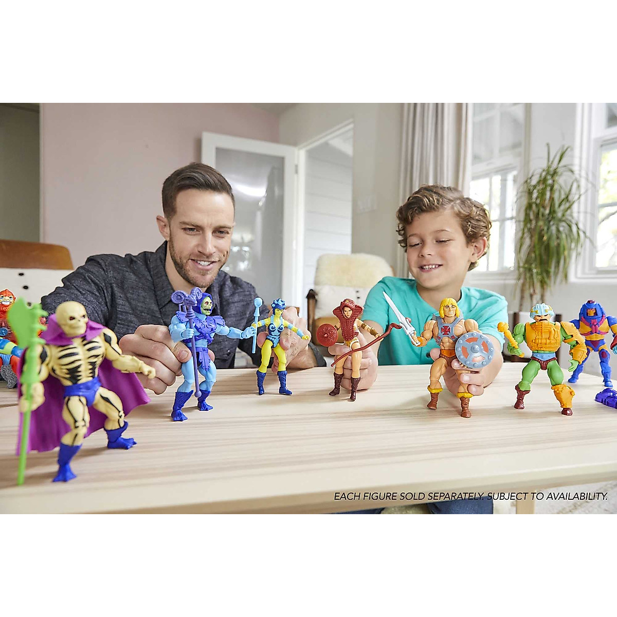 Masters of the Universe Origins Man-at-Arms 5.5-in Action Figure, Battle Figure for Storytelling Play and Display, Gift for 6 to 10-Year-Olds and Adult Collectors