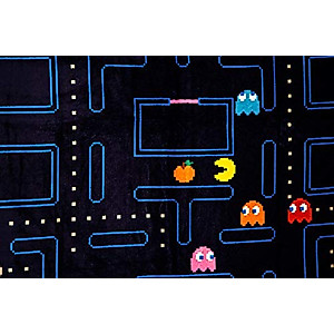 Pac-Man Maze Throw Blanket | Cozy Fleece Blanket | Super Soft Lightweight Blanket | 45 x 60 Inches