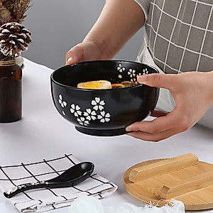 Aeiniwer Japanese Vintage Noodle Bowl with Lid Spoon Black Ceramic Ramen Bowl Hand Drawn Rice Bowl Retro Tableware Noodle Bowl 6.5 inch? (PKS-DGW-2P)