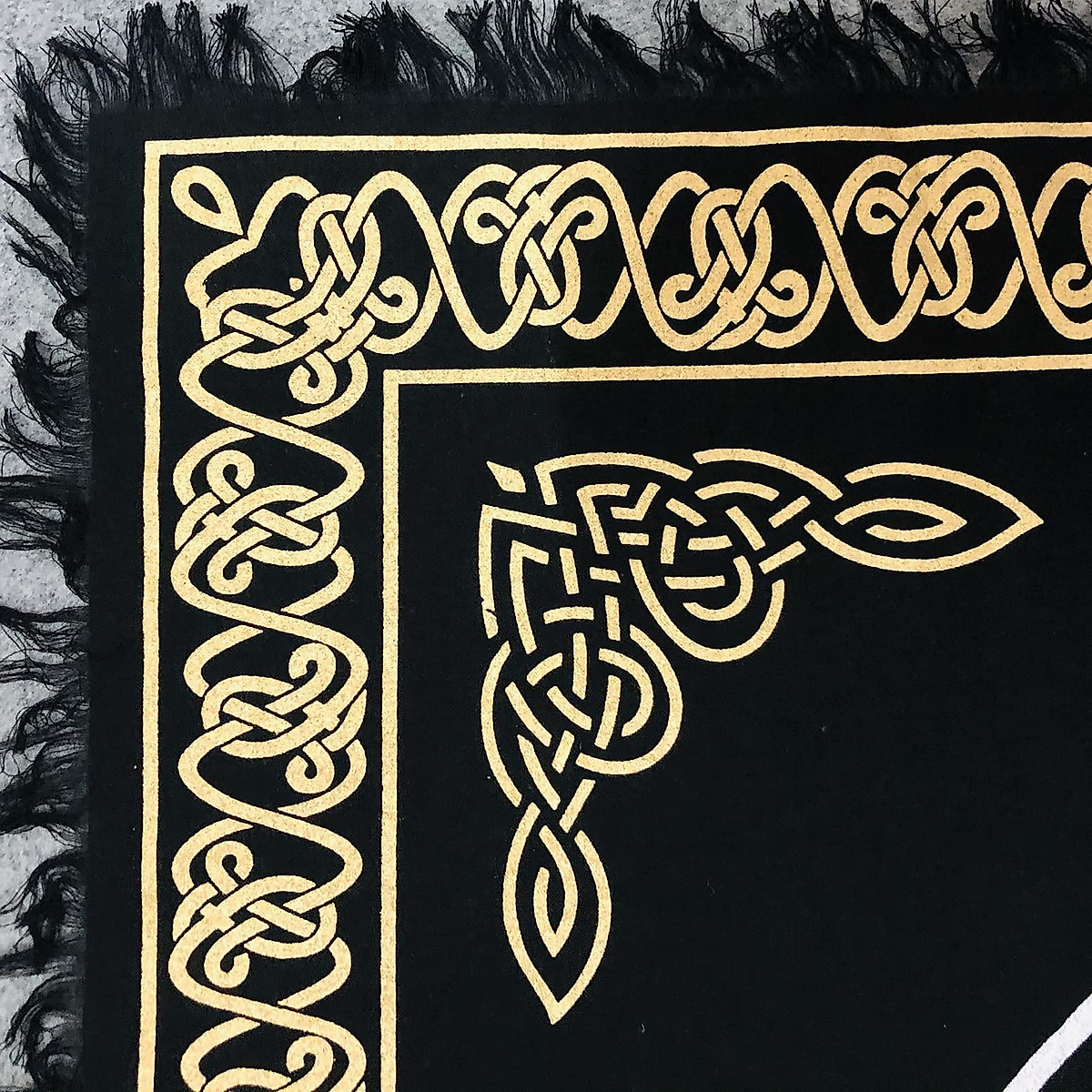 THE ART BOX Altar Cloth Tarot Cards Table Napkins Witchcraft Supplies Black Gold Tablecloth Square Alter Pagan Spiritual Celestial Deck Cloth with Fringes, Magical Pagan, 36x36 Inches