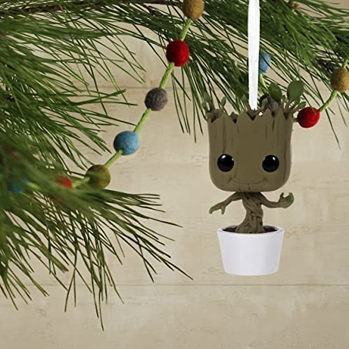 Hallmark Funko POP! Exclusive Christmas Ornament Collection (Guardians of The Galaxy Groot)