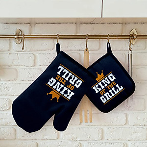 King of The Grill,Oven Mitts and Pot Holders Sets of 2，Funny Oven Mitt，Silicone Non-Slip Oven Mitts,BBQ Lover Gift,Cute Housewarming Gift,Perfect for Kitchen,Cooking,Baking,Grilling
