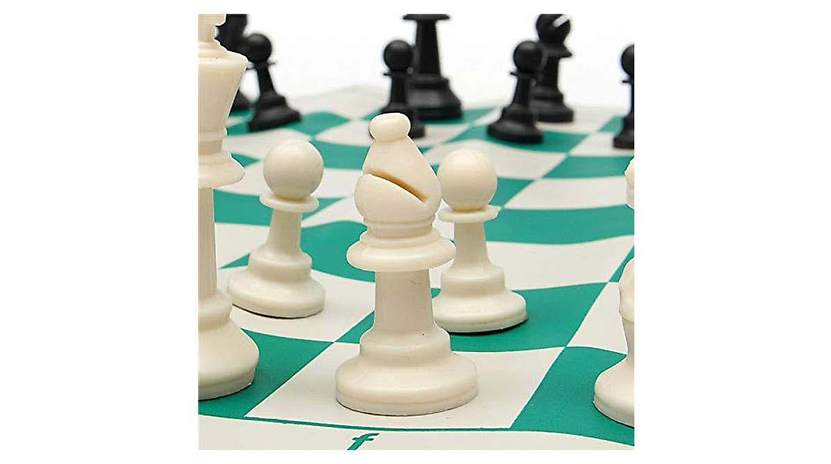 Portable Chess Set with Roll-up Board | FIBVGFXD