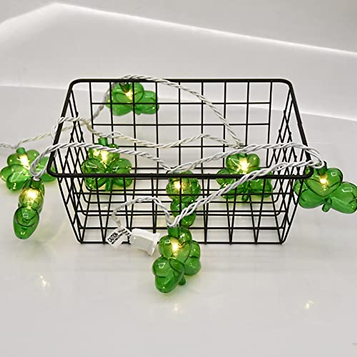 Shamrock String Lights, 8.5Ft St Patrick's Day Decorations String Lights with 10 Clover Lights, Connectable Shamrock Indoor Fairy Lights for St Patrick's Day Party Irish Holiday Garden Decor, White