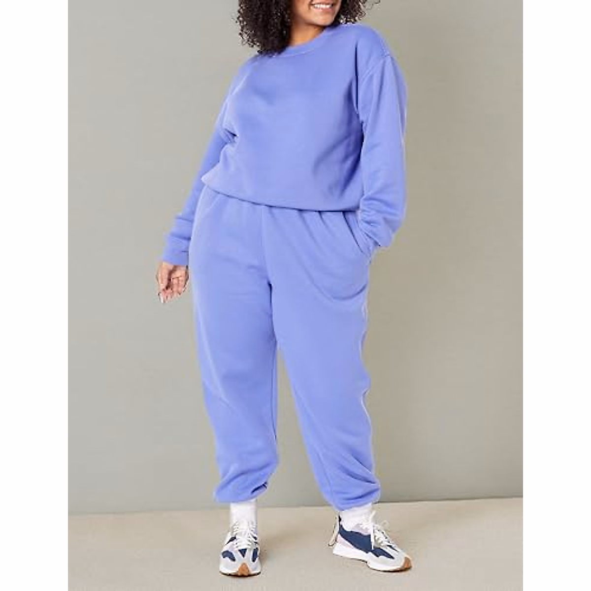 Amazon Essentials Women's Cropped Drop Shoulder Sweatshirt (Available in Plus Size), Purple Blue, Small