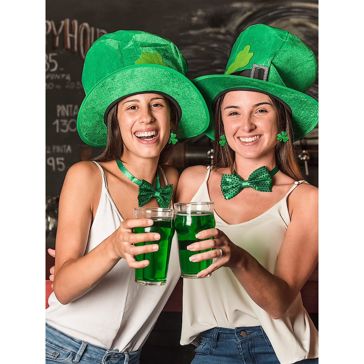 St Patricks Day Earrings for Women Sparkling Shamrock Dangle Earrings Trendy Green Shamrock Drop Earrings for Teen Girls Lightweight Irish Festival Earrings Jewelry Gifts(Leather)