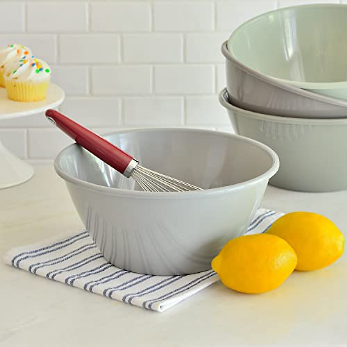 Youngever 11 inch 120 Ounce Plastic Mixing and Serving Bowls, Large Popcorn Bowls, Salad Bowls, Chip and Dip Serving Bowls, Set of 9 (Urban)