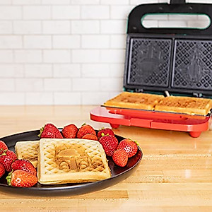 Uncanny Brands WM2-SRW-BBF Star Wars Boba Fett Double-Square Waffle Maker, 9" x 9", Green