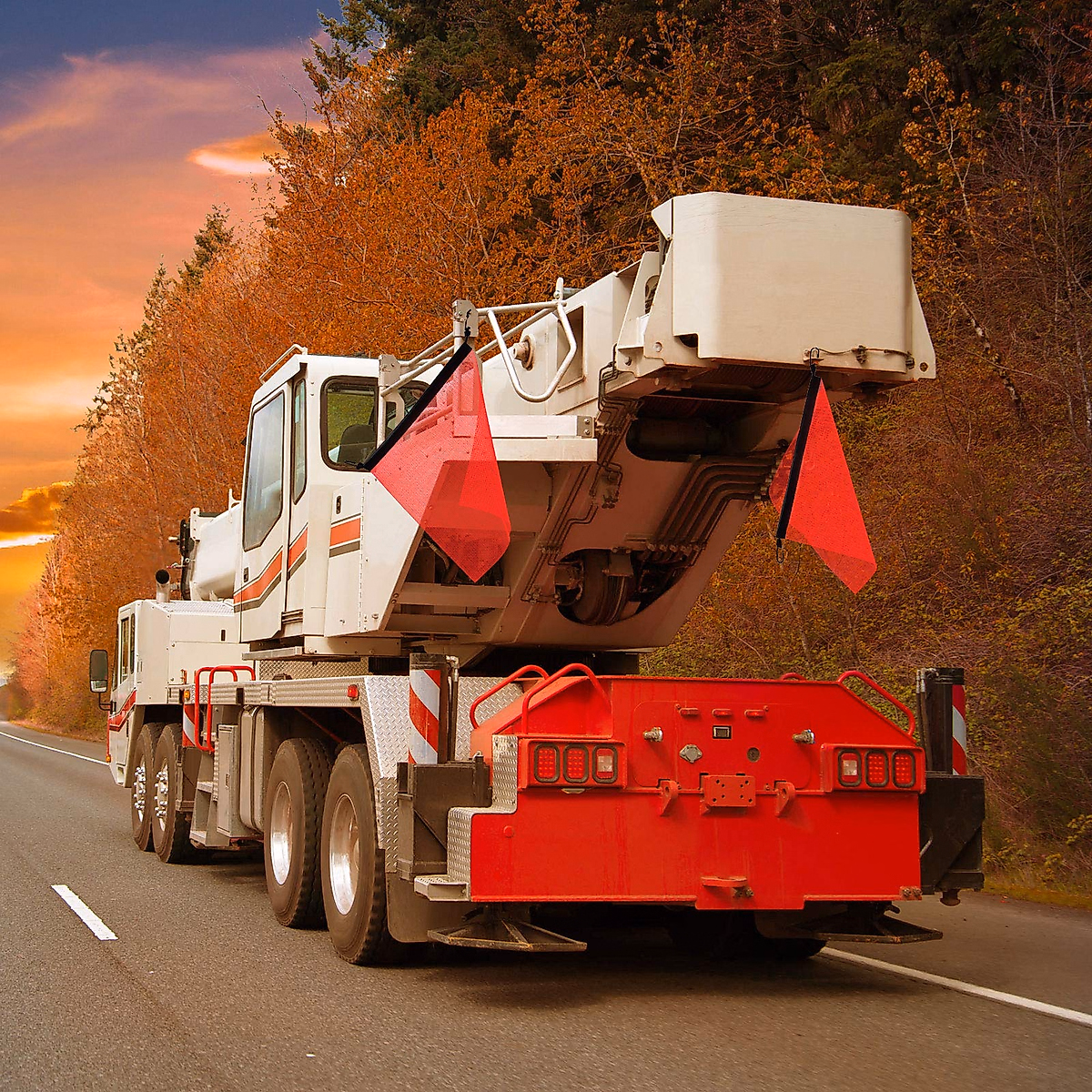 Boao 4 Pieces 18 x 18 Inch Hook Safety Warning Flag Mesh Safety Flag Warning Flag with Vinyl Welt and Bungee Cord for Truck and Pedestrian Crossings, Deep Red