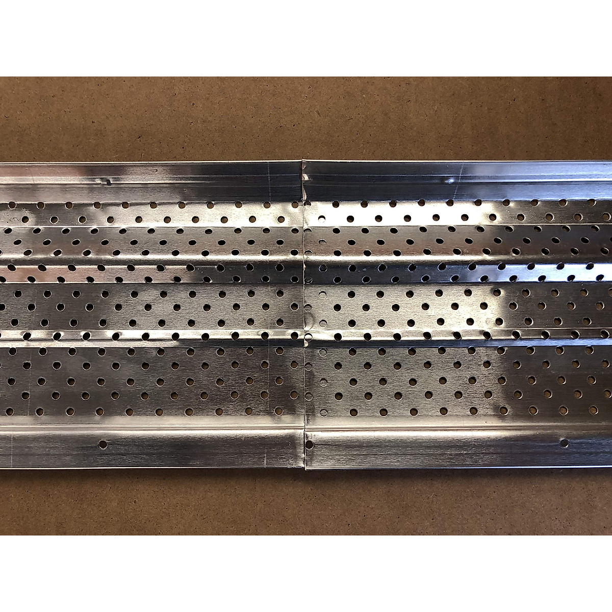 A-M Gutter Guard - Aluminum 5" (100 Feet, Mill Finish) with 100-1/2" #8 Stainless Steel Zip Screws - Includes 1/4" Magnetic Hex Driver