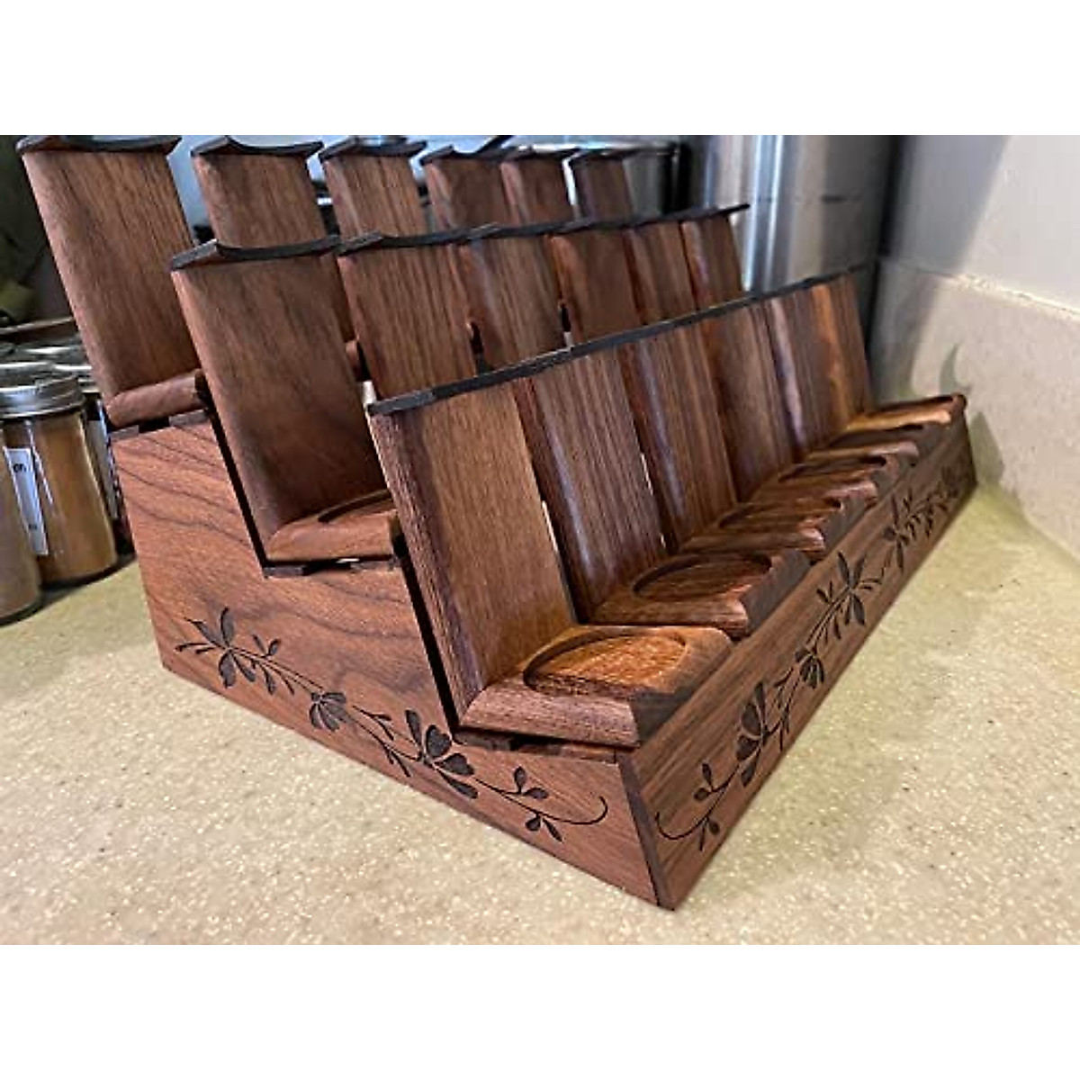 18 Count spice rack with bottles