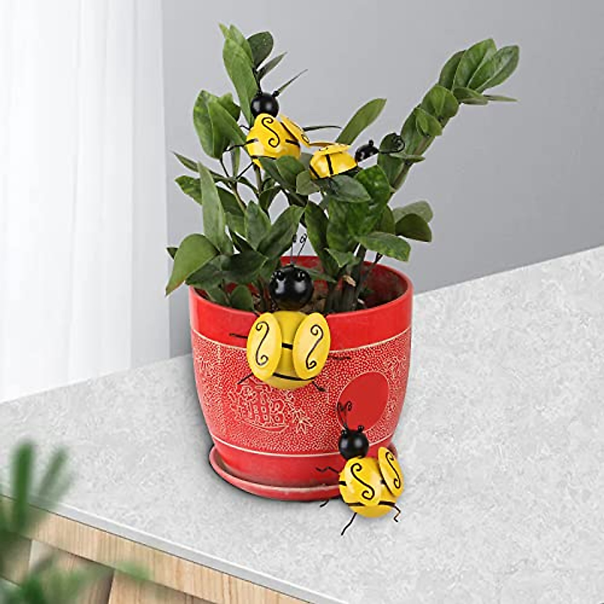 【4 Pack】Metal Wall Art Bee, Metal Bumble Bee Wall Décor, 3D Iron Bee Art Sculpture Hanging Wall Decorations for Outdoor Home Garden Patio Yard Lawn Fence