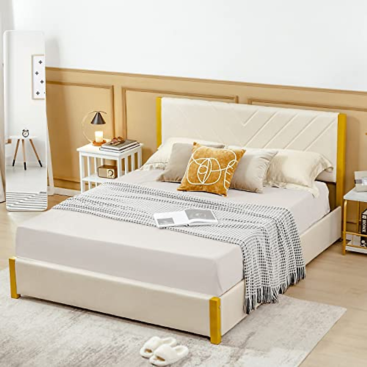 Giantex Full Size Upholstered Bed Frame, Wooden Slatted Bed with Adjustable Headboard & 4 Storage Drawers, Deluxe Platform Bed Frame with 1300 LBS Weight Capacity, No Box Spring Needed, Gold&Beige