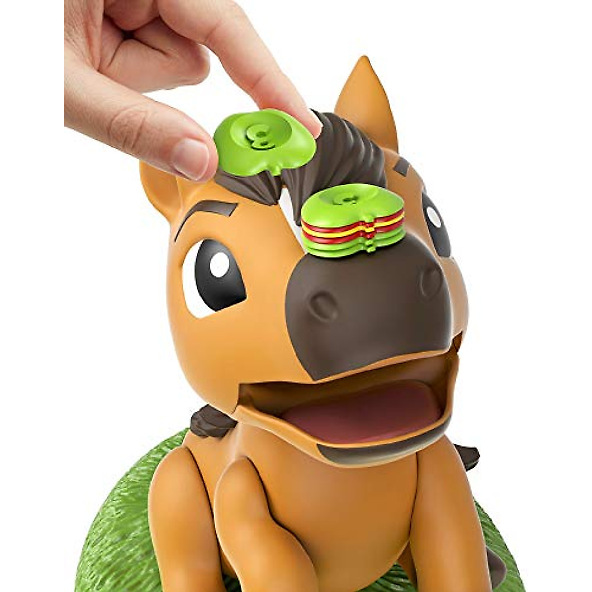 Mattel Games Spirit STACKIN’ Apples Kids Game, Treat-Stacking Challenge with Hungry Horse for 2 3 or 4 Players 5 Years Old & Up