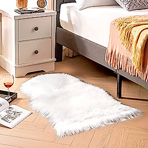 Faux Fur Rug, Fluffy Faux Sheepskin Rugs for Bedroom, White Area Rug, Faux Sheepskin Throw Rug, Fur Carpet for Living Room, Fur Chair Cover (2 x 3 ft, White)