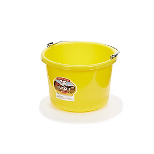 Little Giant® Plastic Animal Feed Bucket | Round Plastic Feed Bucket with Metal Handle | Made in USA | 8 Quarts | Yellow