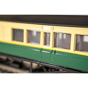 Thomas & Friends Gordon's Composite Coach - HO Scale