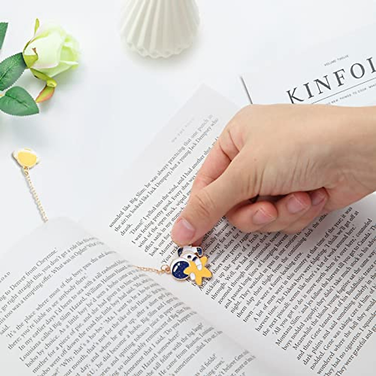 4 Pcs Metal Bookmark with Pendant Tassel Students Astronaut Brass Book Marks Girls Gift for Kids Children Teachers Girlfriend Book Lovers Lady (Astronaut)