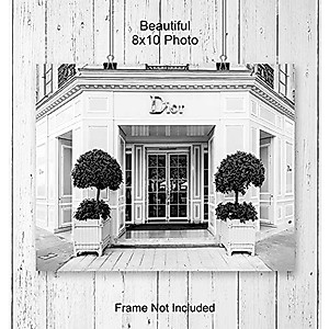 Glam Wall Decor Photo of Christian Dior Store - High Fashion Design Wall Art Picture - Designer Wall Decor - Glamour Wall Art Gift for Women - Designer Fashion Luxury Couture Home Decoration Poster