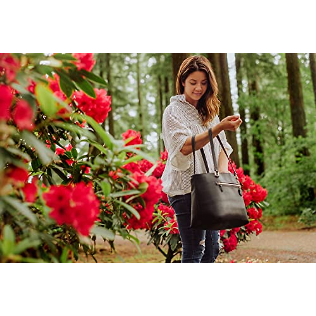 ONIVA - a Picnic Time brand - Uptown Cooler Tote Bag - Insulated Lunch Bag - Stylish Beach Bag Soft Cooler, (Black)