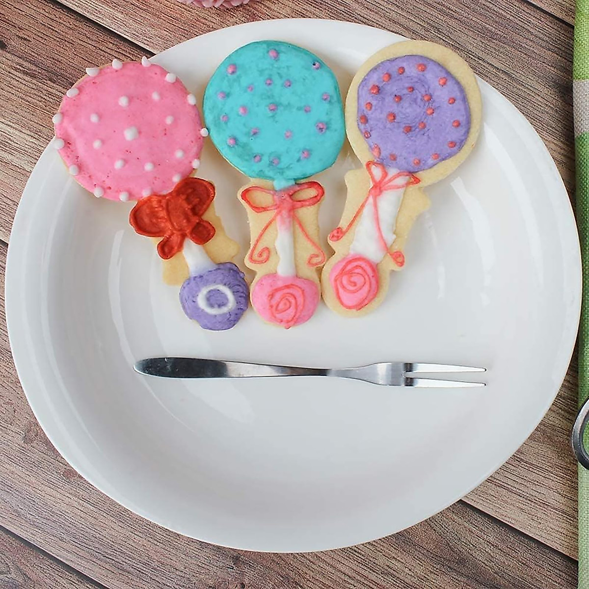 TINGSING Baby Shower Cookie Cutters 7 Pieces Set Onesie, Bib, Rattle, Baby Bottle, Baby Carriage, Baby Pants, Baby Foot Biscuit Cookie Cutter, Fondant Molds for Baby Shower Birthday Party