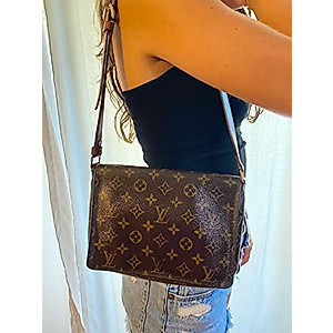 Accessible Preservatives 4 Ounce Leather formula; leather conditioner; leather cleaner; leather restorer for use on auto interiors, shoes, bags. Made in the U.S.A.