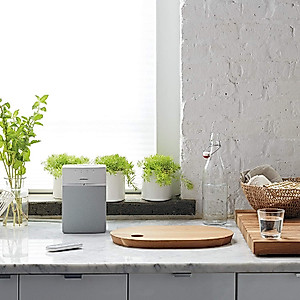 Bose 731396-1200 SoundTouch 10 Wireless Speaker, Works with Alexa, White