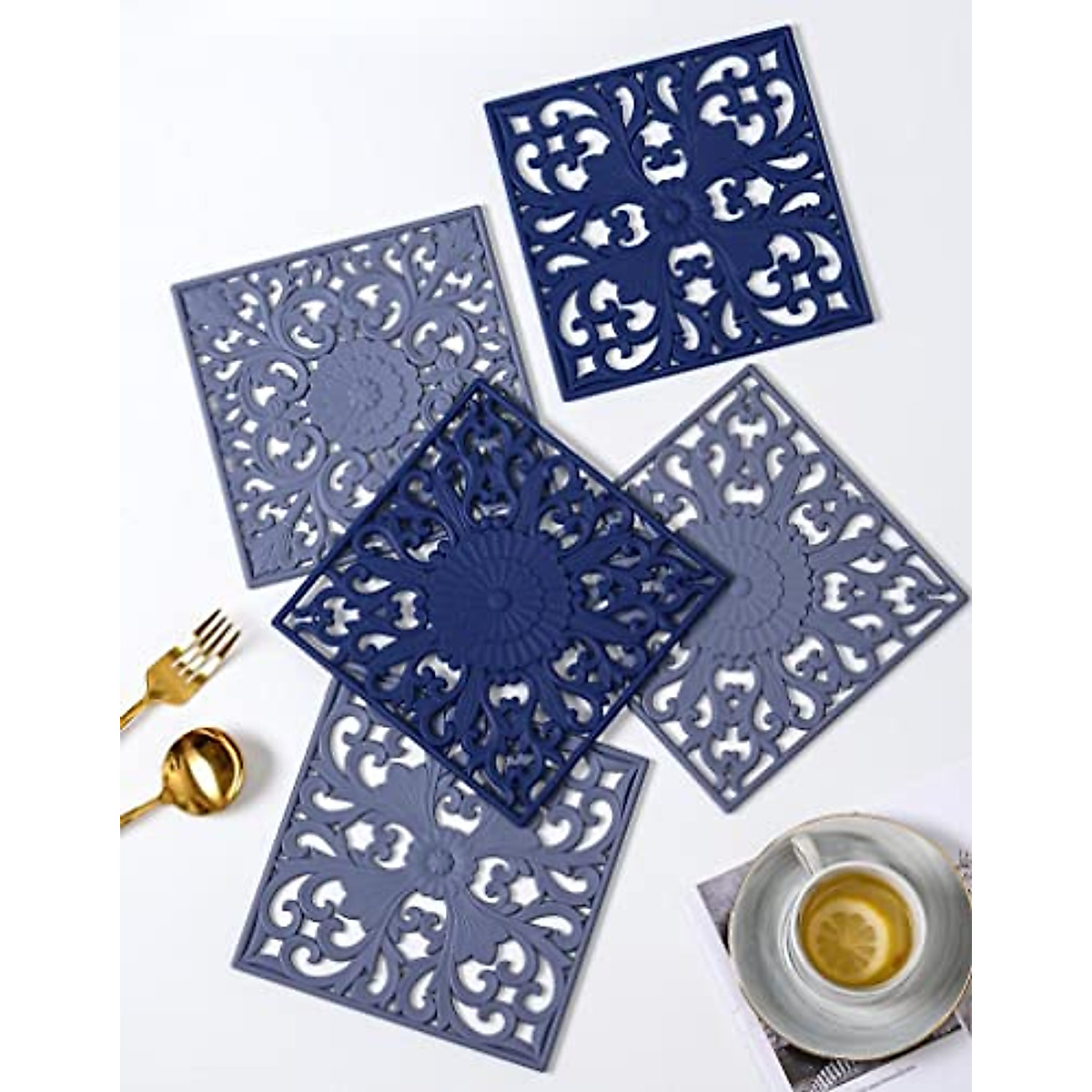 Smithcraft Silicone Trivets for Hot Dishes, Square Trivet Mat for Hot Pots and Pans, Hot Pads for Kitchen, Heat Resistant Mats for Counter & Table, Multi Function Silicone Pot Holders Set of 3 Green