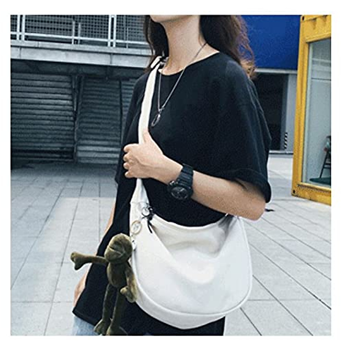 MONOMONO Everywhere Everyday Cross body Bag One Piece Stylish Lightweight 1piece Ivory