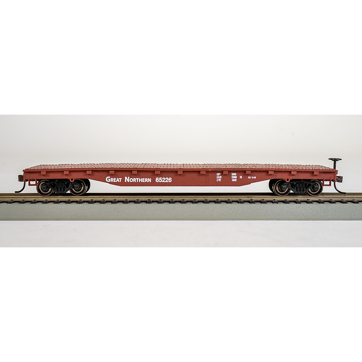 Bachmann Trains - 52' Flat Car - Great Northern #65226 - HO Scale