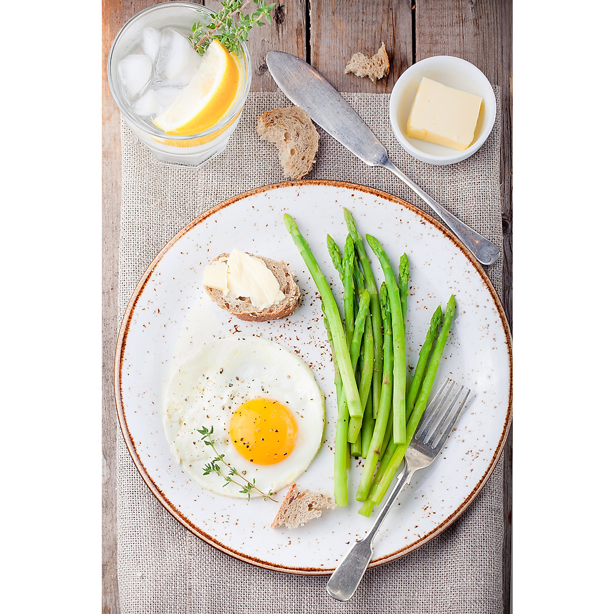 HIC Kitchen Non-Stick Fried and Poached Egg and Pancake Cooking Rings, Round Shaped, Nonstick, PFOA and BPA Free, 3.75-Inches Diameter, Set of 4