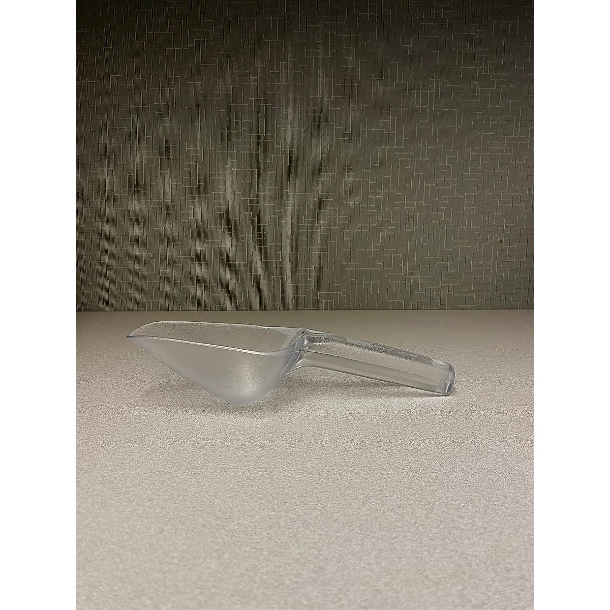 Rubbermaid Commercial Products Plastic Utility Ice Scooper, 6-ounce, Clear, Dishwasher Safe Kitchen Scoop for Weddings/Bar/Ice Bucket/Kitchen/Popcorn