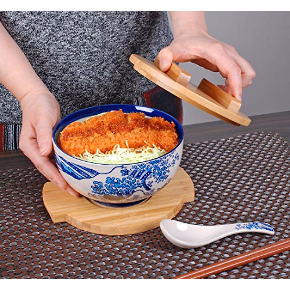 Hinomaru Collection Japanese Kamameshi Style Rice Noodle Bowl with Bamboo Lid Trivet Chopsticks and Porcelain Spoon Bowl Set (Hokusai Wave)