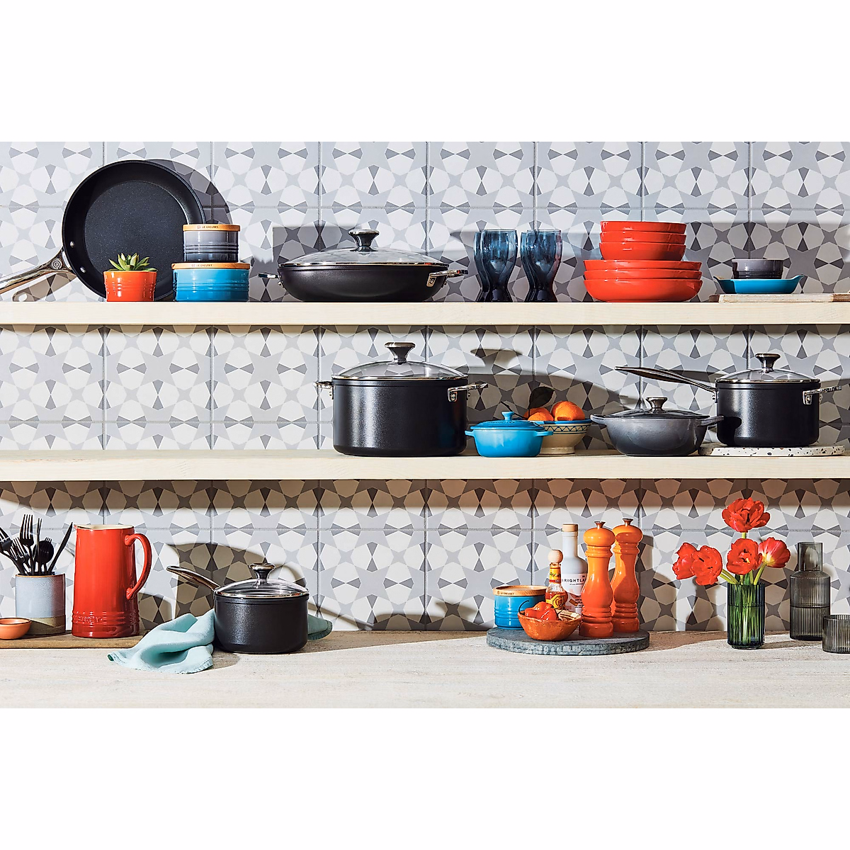 Le Creuset Toughened Nonstick PRO Cookware Set, 3 pc. (10" Fry Pan, 4.25 qt. Saute Pan with Lid),Gray