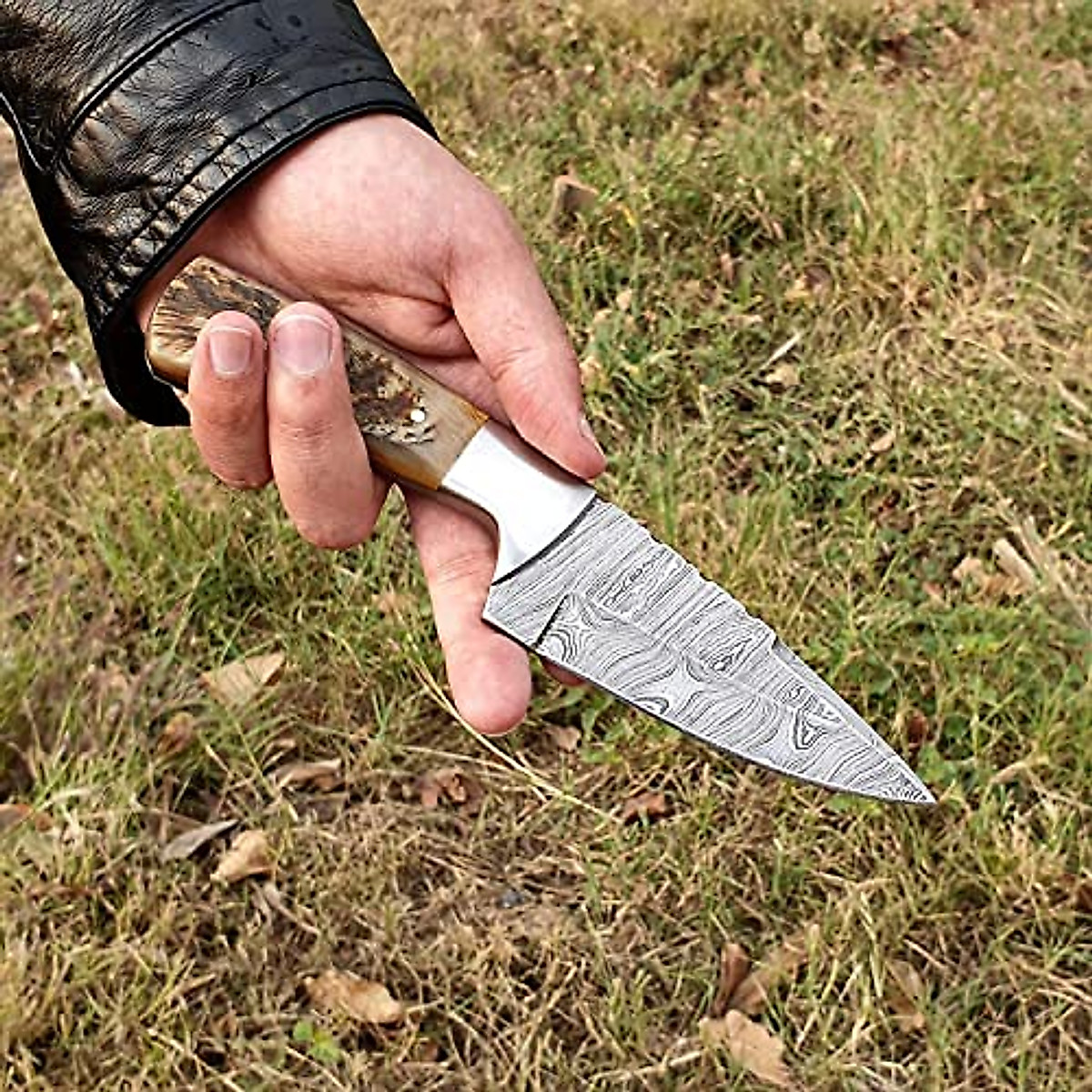 Knife4U Damascus Hunting Knife With Sheath|8"Best Camping,Hiking,Tactical,Survival Knife For Men|EDC Bushcraft Accessories Tool|Sharp Blade With Natural Handle And Knife Display Box (Rams Horn)