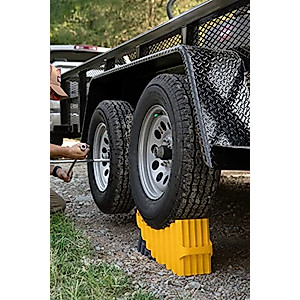 Camco Camper/RV Curved Trailer Aid | Features 6.5" of Lift & Includes Wheel Chock and Rubber Base Pad | Designed for Trailers Up to 20,000lbs & Compatible w/Tires Up to 32" (44436)